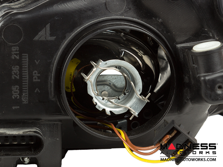 smart fortwo Headlight Light Bulb Replacement Clip Set - 451 model ...
